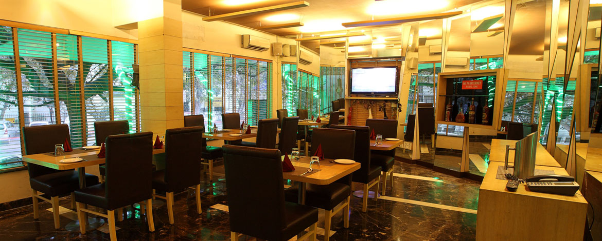 Royal Resto Café « Hotel Royal Castle GRAND